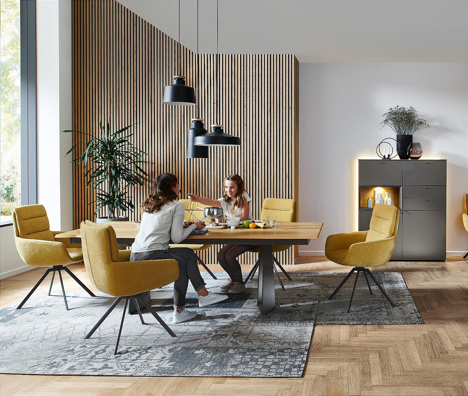 Vale Furnishers ET674 Chic Dining Table